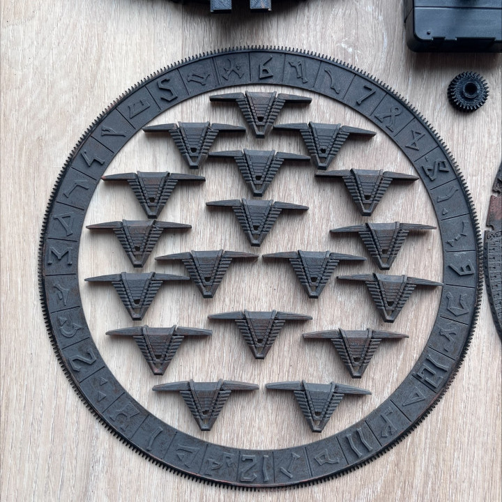 3D Printable Stargate - working clock by Tomasz