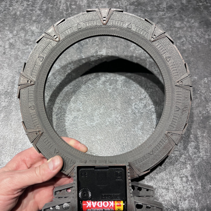 3D Printable Stargate - working clock by Tomasz