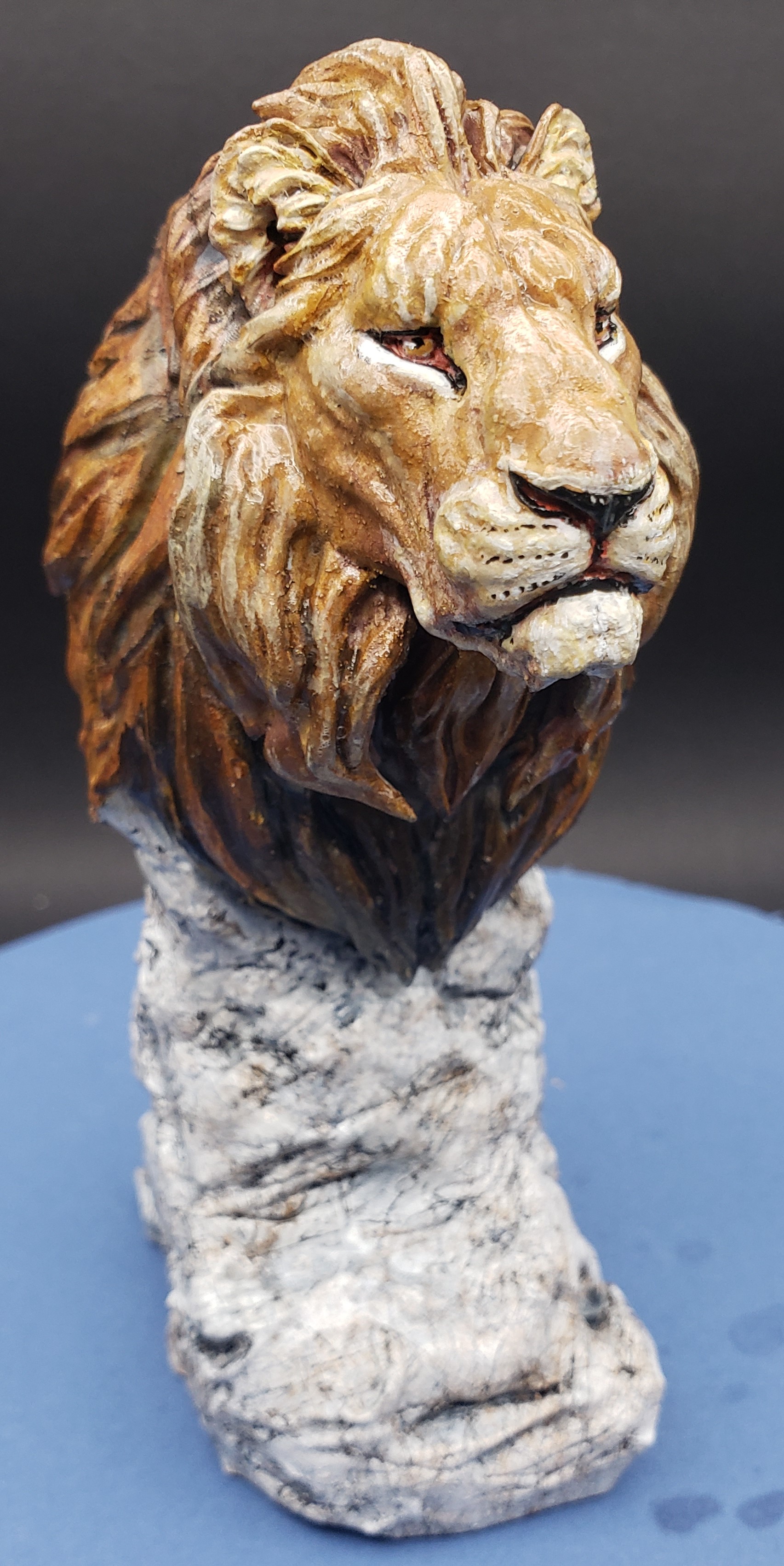 3D Printable Lion Bust by Animal Den Miniatures
