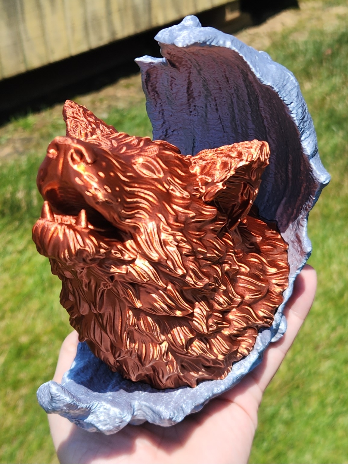 3D Printable Howling Wolf - Rock & Wood by BODY3D
