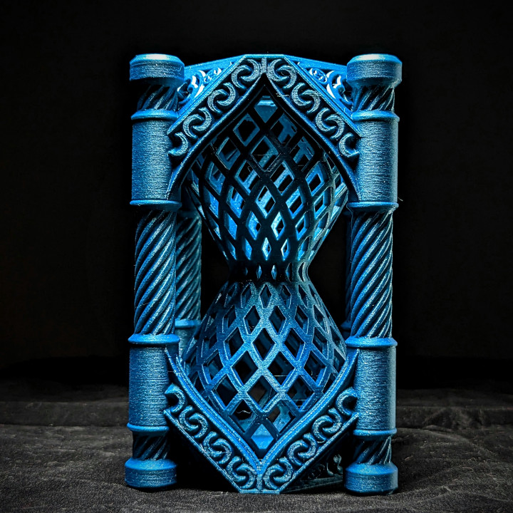 3D Printable Gothic Hourglass and Case by Clockspring