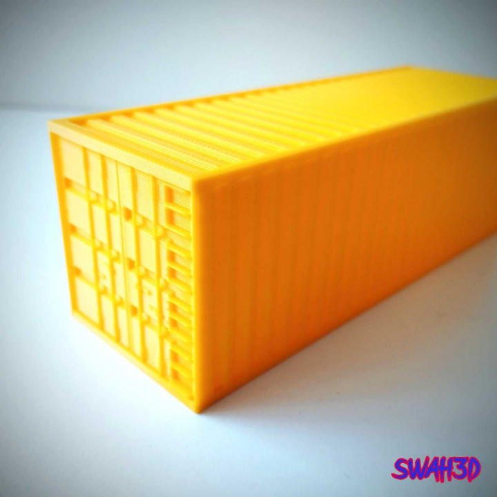 3D Printable SHIPPING CONTAINER by Petr