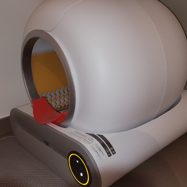 3D Printable Automatic cat litter box ( Famree, Petlux ) by Tom Janssens