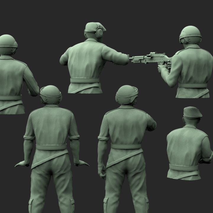 3D Printable Challenger 2 British tank crew by Dmitry Tishchenkov