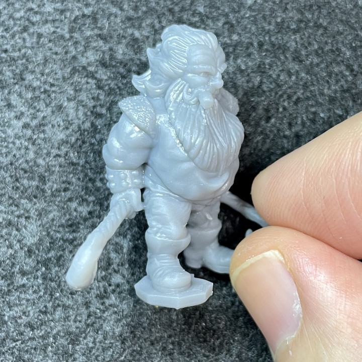 3D Printable Wintry Dwarf by Harry's 3d Sculpting