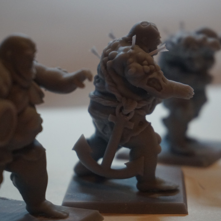 3D Printable Bloated Corpses by Landor Miniatures