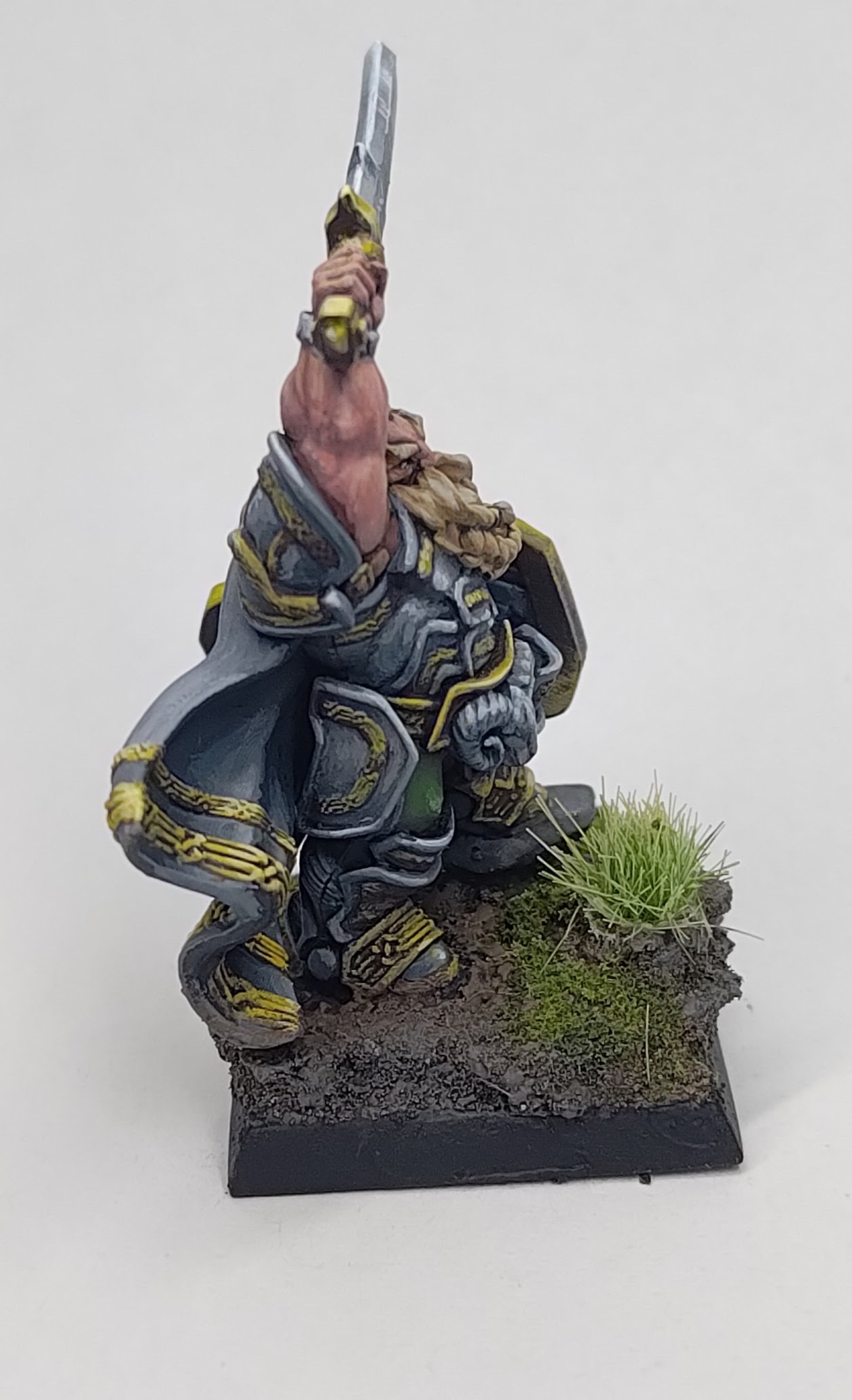 3D Printable Dwarf Hero by Yedharo Models SL
