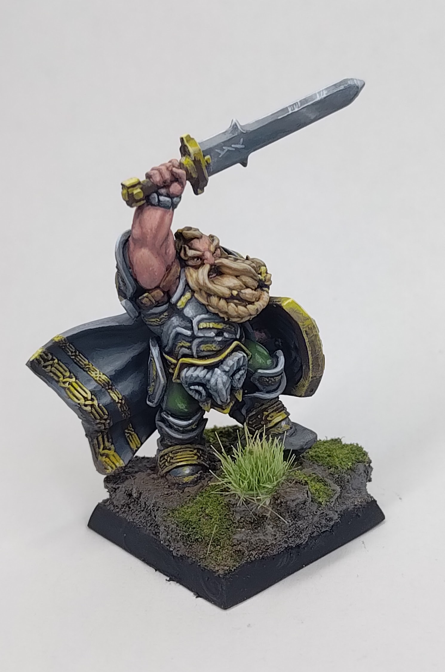 3D Printable Dwarf Hero by Yedharo Models SL