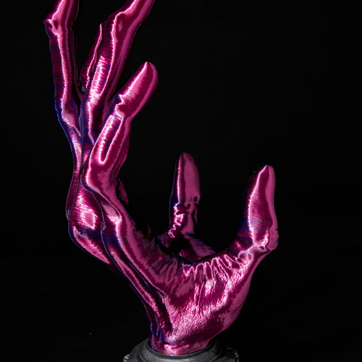 3D Printable 6-Finger Alien Hand Controller Holder by Stlflix