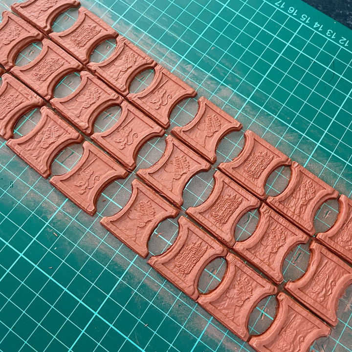 3D Printable Gold Coin Roller by Custom Miniature Maker