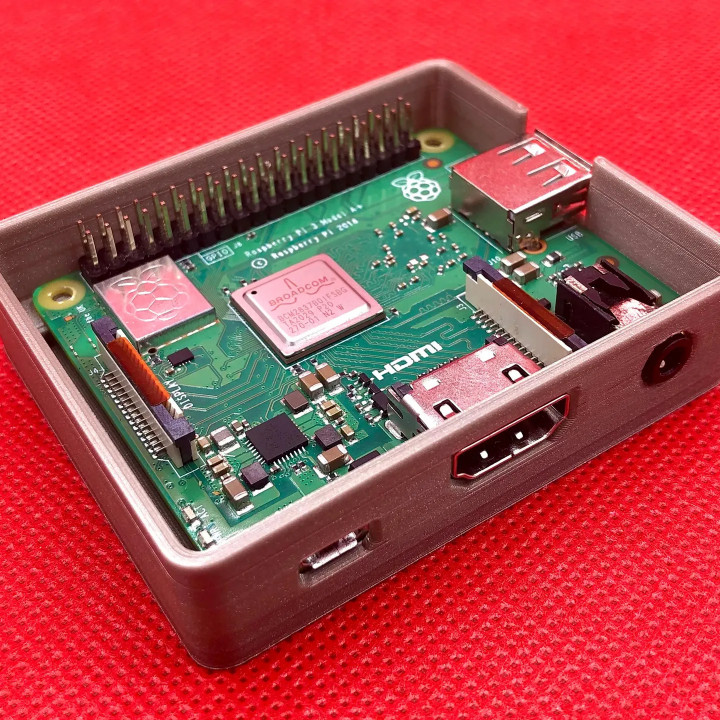 3D Printable Raspberry Pi 3A+ Case by kosteklvp