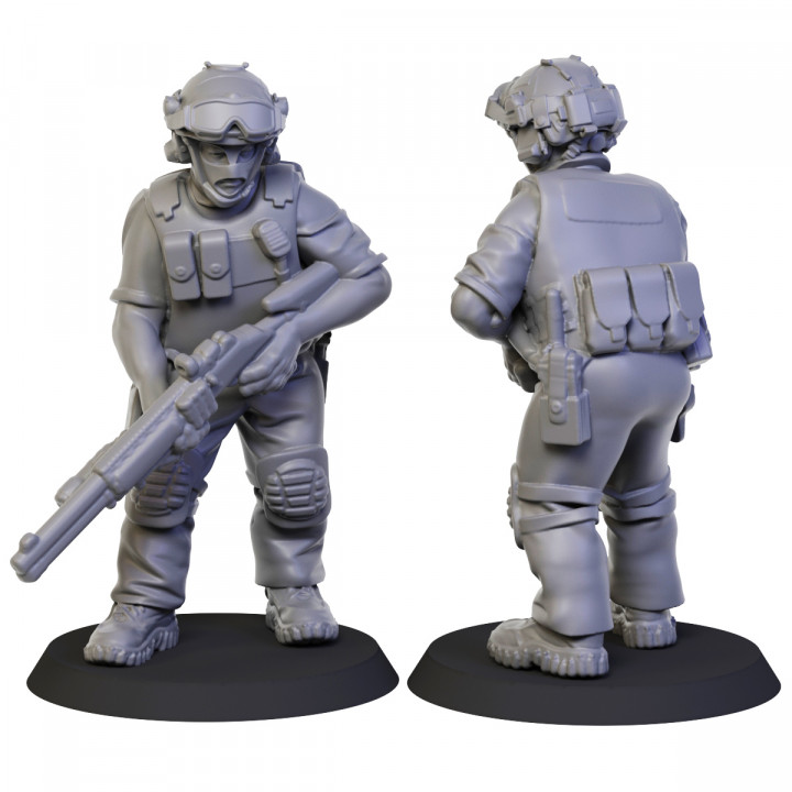 3D Printable SWAT operative with shotgun by Sergeant Hammer