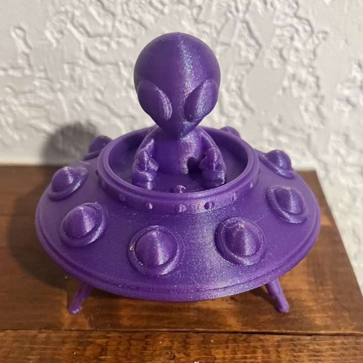 3D Print of FLYING SAUCER WITH ALIEN by josephlaramie