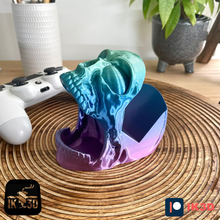 3D Printable SCREAMING SKULL CONTROLLER HOLDER - NO SUPPORTS by IK3D