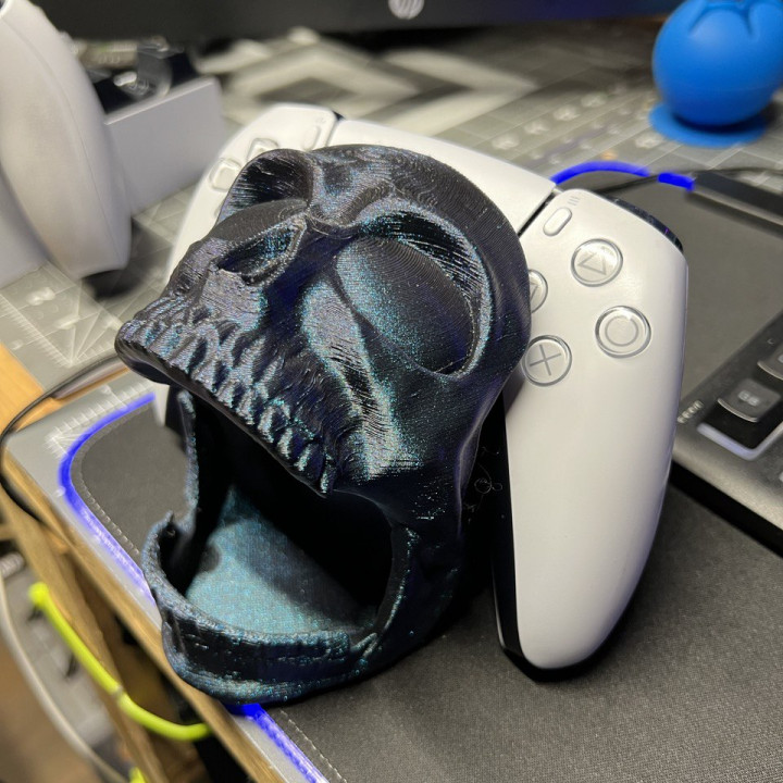 3D Print of SCREAMING SKULL CONTROLLER HOLDER - NO SUPPORTS by Sash7818