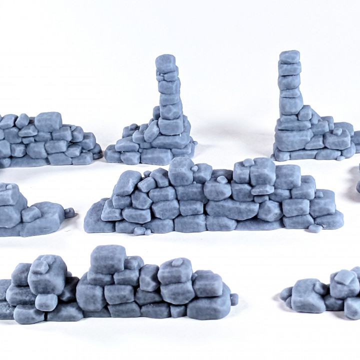 3D Printable Stone Wall Ruins by Custom Miniature Maker