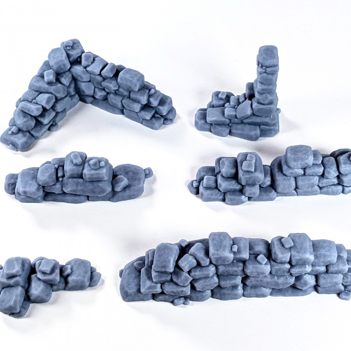 3D Printable Stone Wall Ruins by Custom Miniature Maker