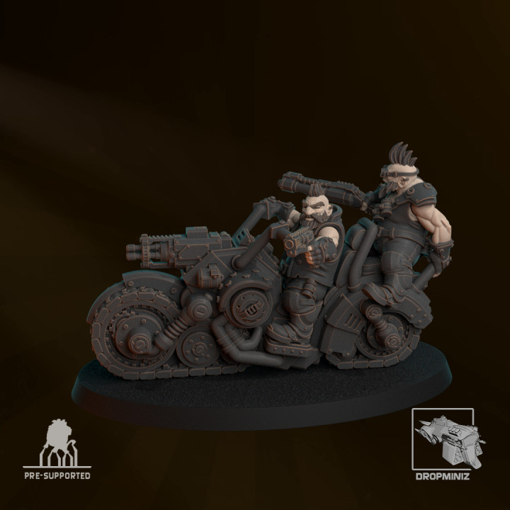 3D Printable Sci-Fi Dwarf Bikers by DropMiniz