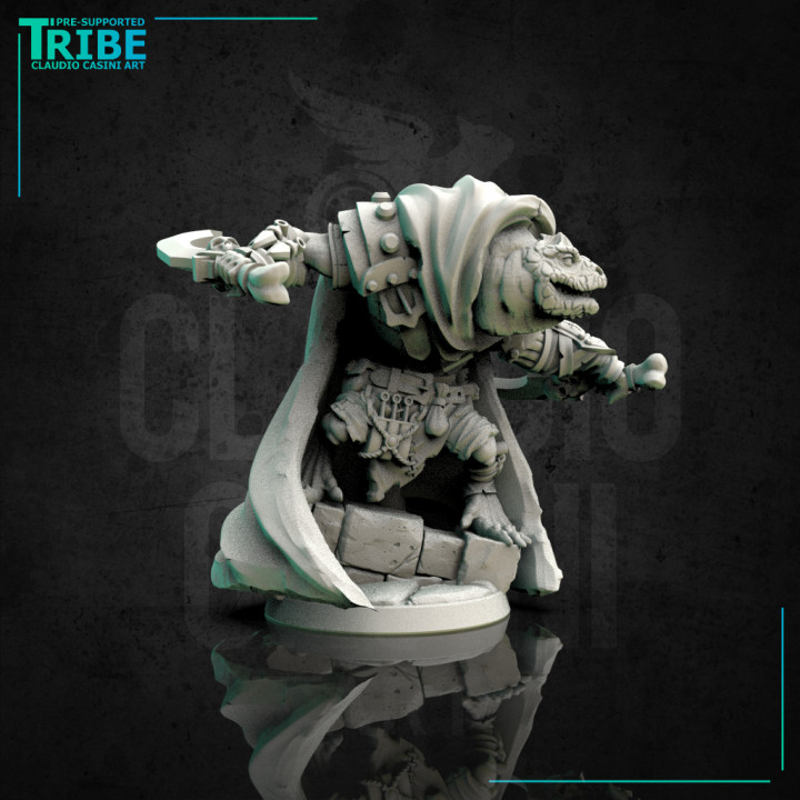 3D Printable (0132) Troglodyte lizard assassin rogue thief wit knives ...