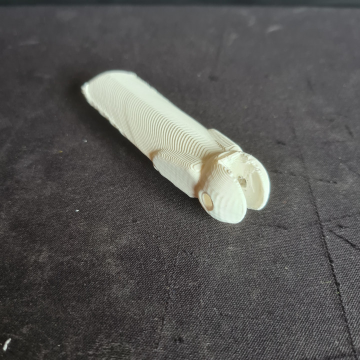 3D Printable thrustmaster t150 mount handle by artiom