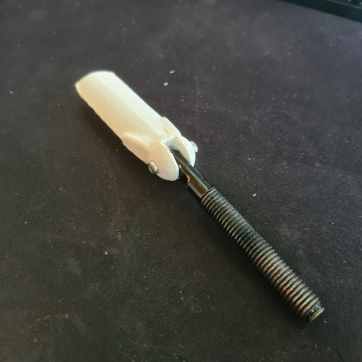 3D Printable thrustmaster t150 mount handle by artiom