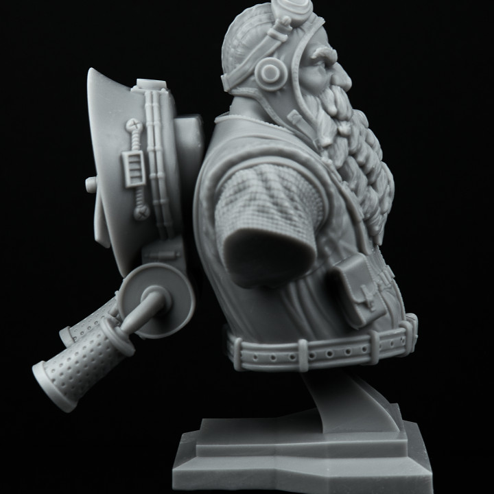 3D Printable Dwarf Bust- Glogan by Falcata 3d
