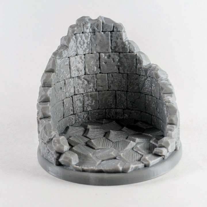 3D Printable Miniature Display Stand by Custom Miniature Maker