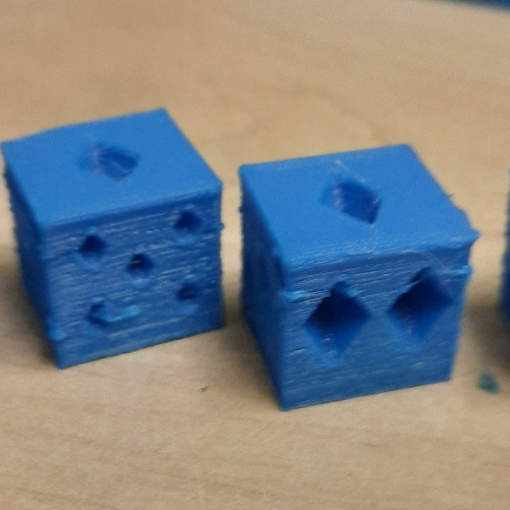 3D Printable supportless die by Yonatan calif