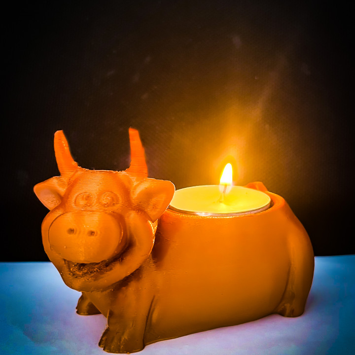 3D Printable Candle Cow by anthony