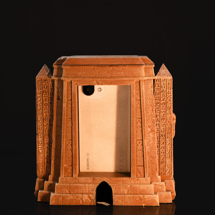 3D Printable Mysterious Portal Phone Holder by Stlflix