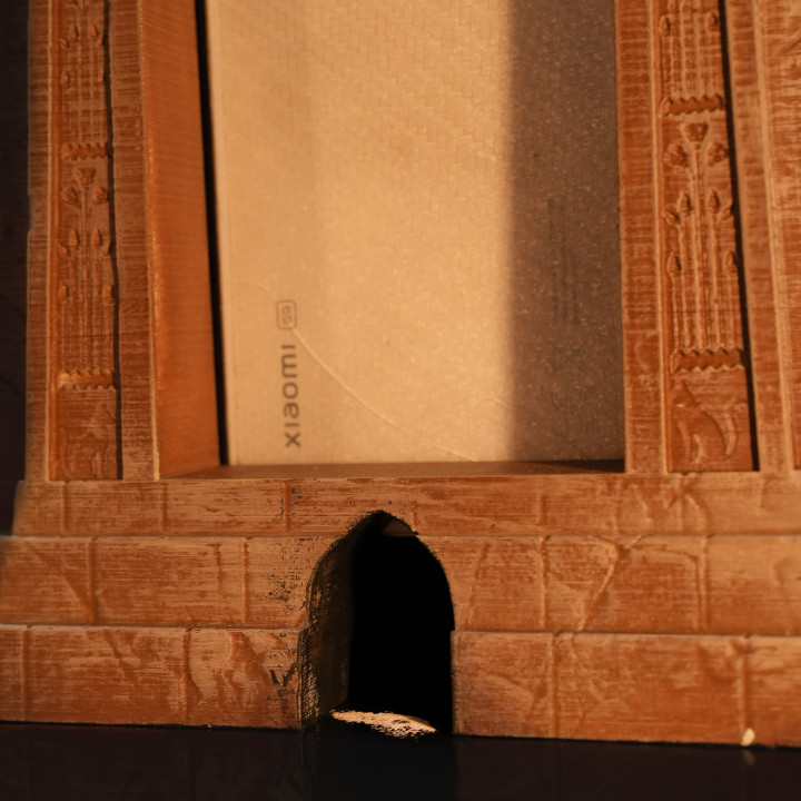 3D Printable Mysterious Portal Phone Holder by Stlflix