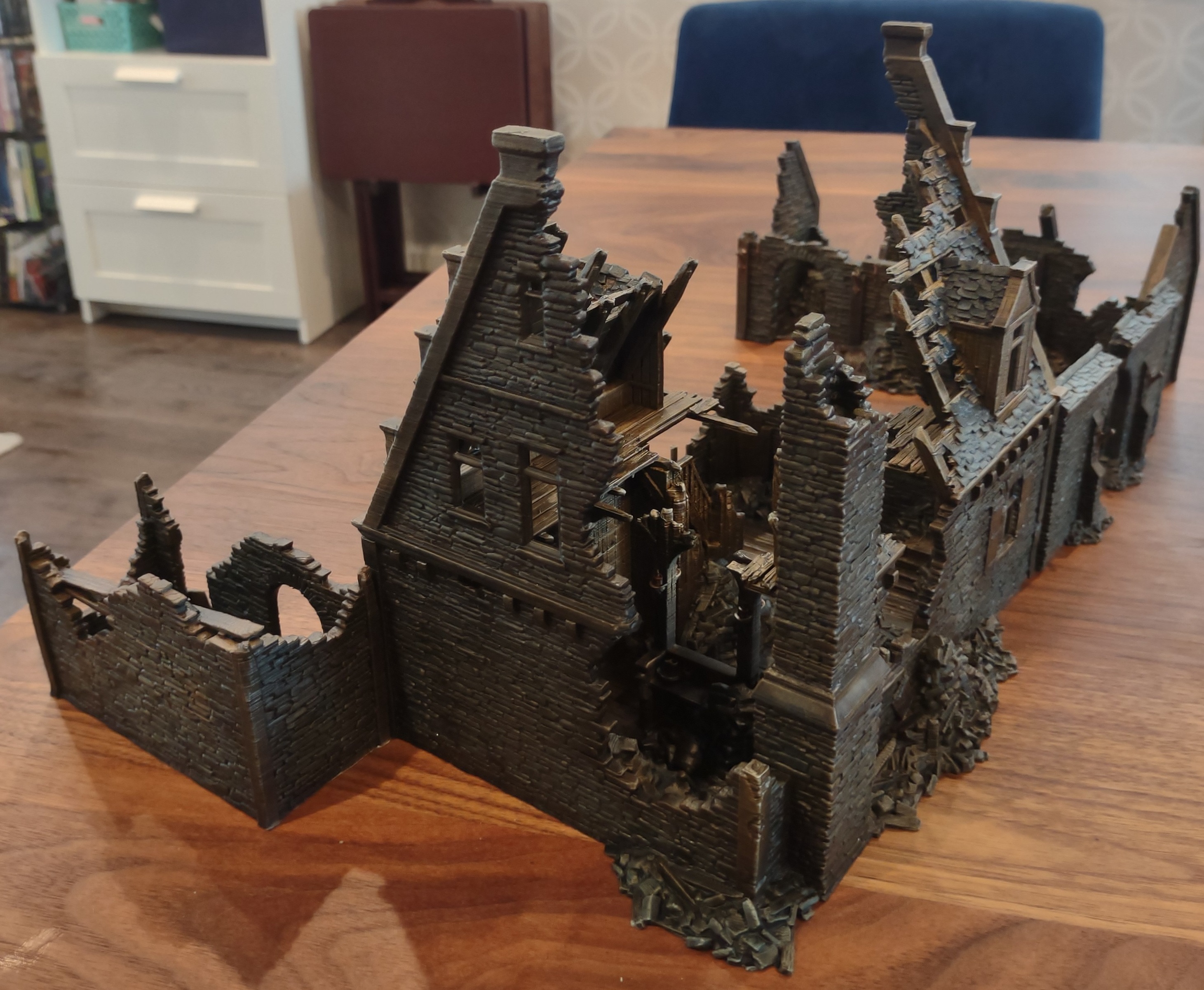 3D Printable Grimdale - Roadside Inn by 3Dlayeredscenery