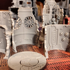 3D Printable Sci-Fi Scenic Base with curved walls by Fabricator's Lair