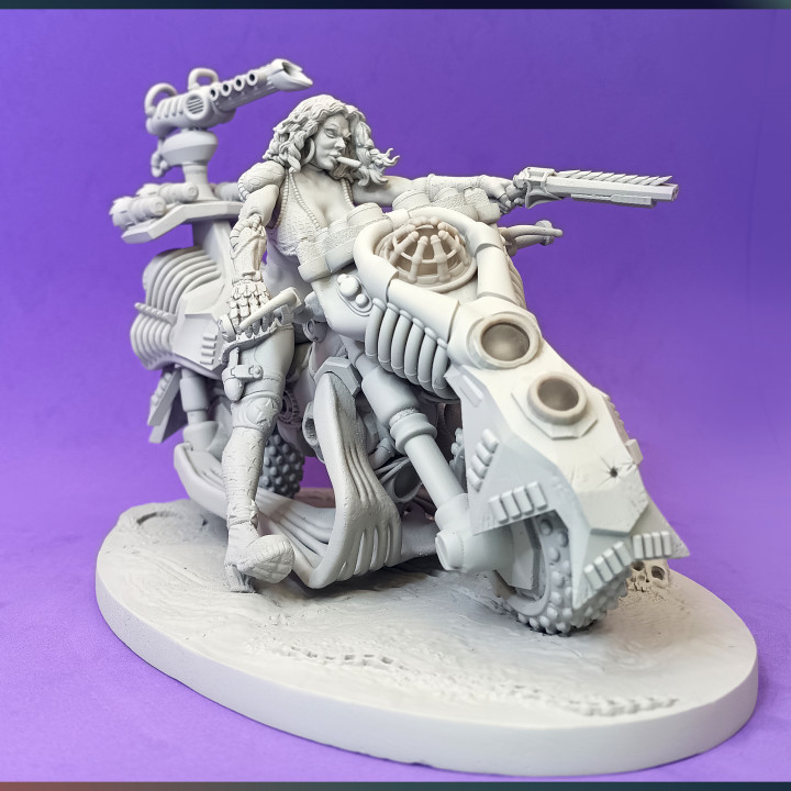 3D Printable Into the Infested Zone by DDF Models and Miniatures