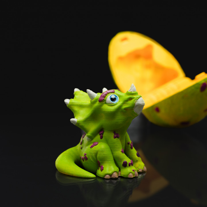 3D Printable Dino Egg - Triceratops by Stlflix