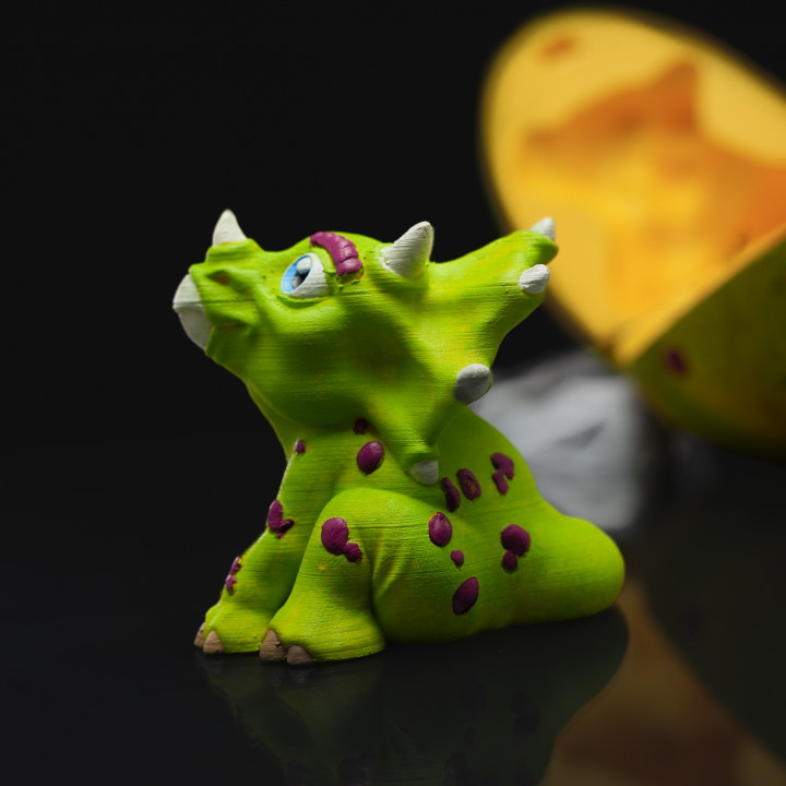 3D Printable Dino Egg - Triceratops by Stlflix