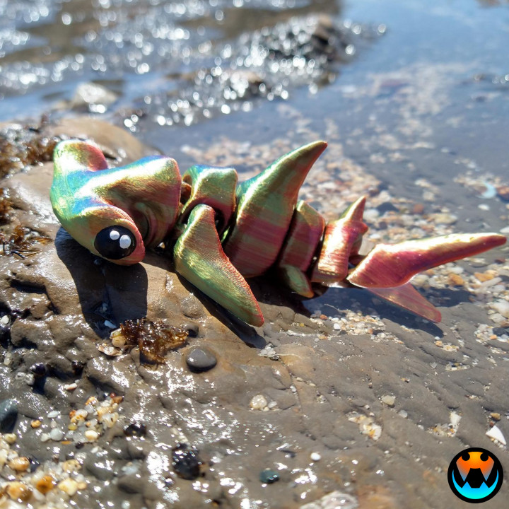 3D Printable Tiny Hammerhead by Cinderwing3D