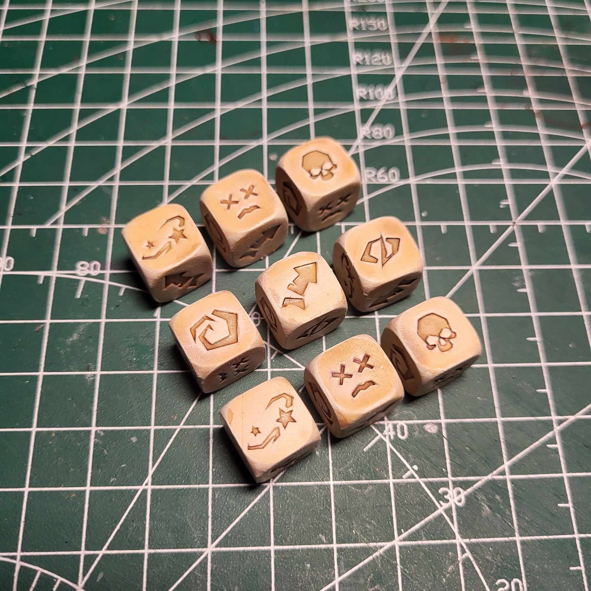 3D Printable conditions marker for tabletop games by Mateusz Jaworski