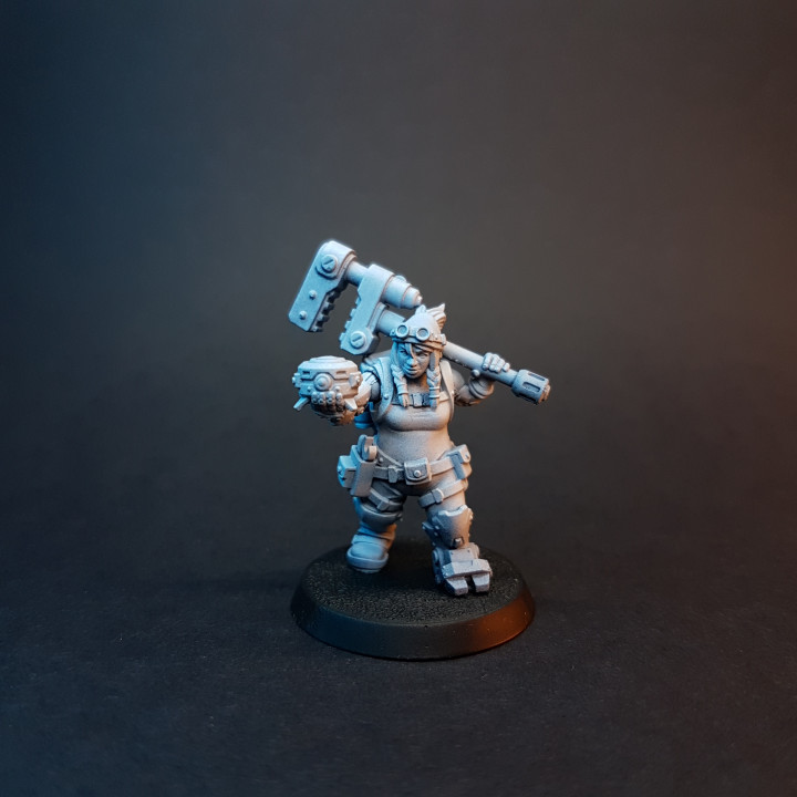 3D Printable Sci-fi Dwarf Heroes Pack by DropMiniz