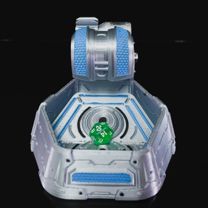 3D Printable Dice Thrower 2.0 by Stlflix