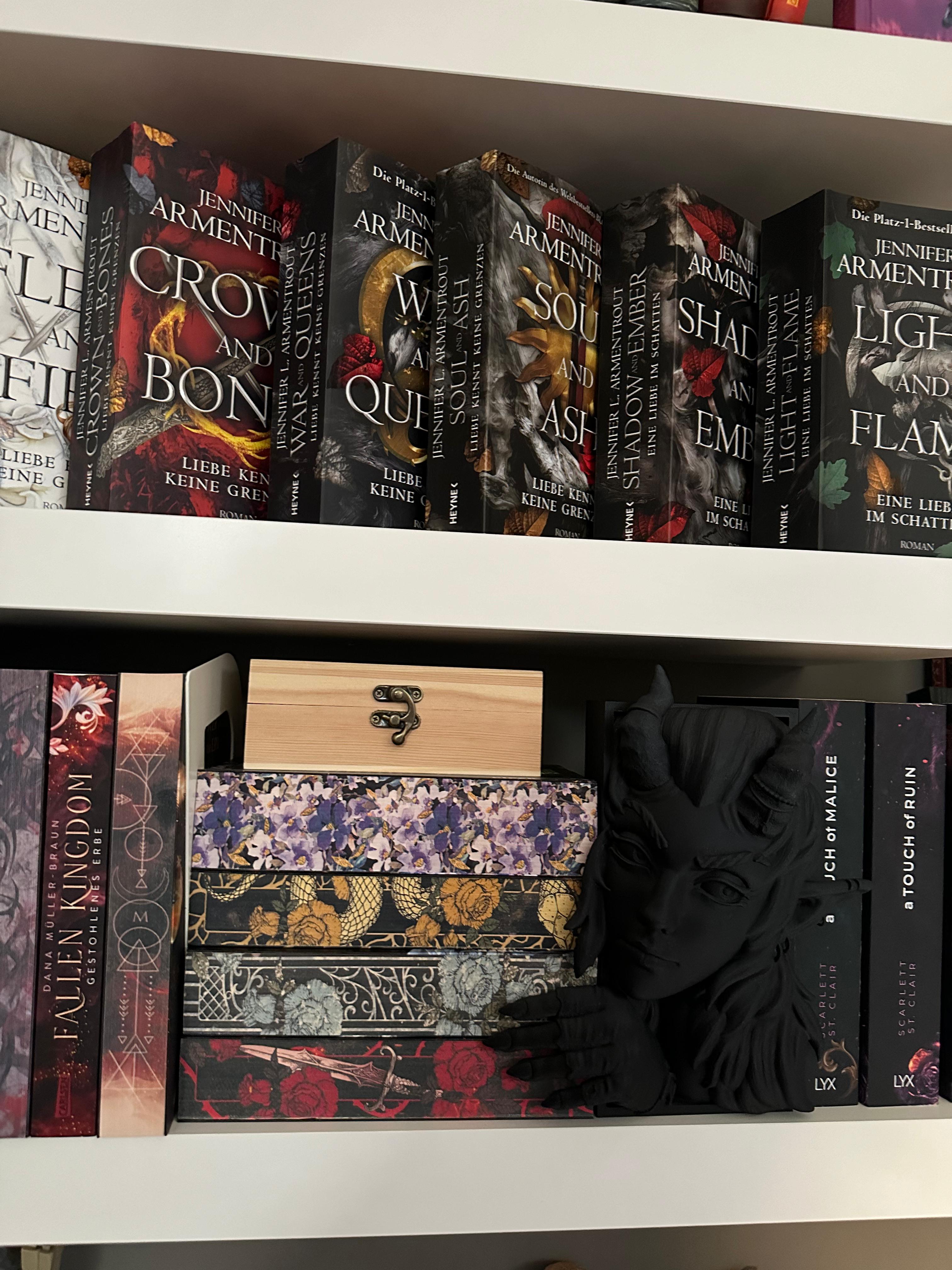 3D Printable Devil Woman Book Nook [FDM/ Resin BOOK NOOK] by Miniatures ...