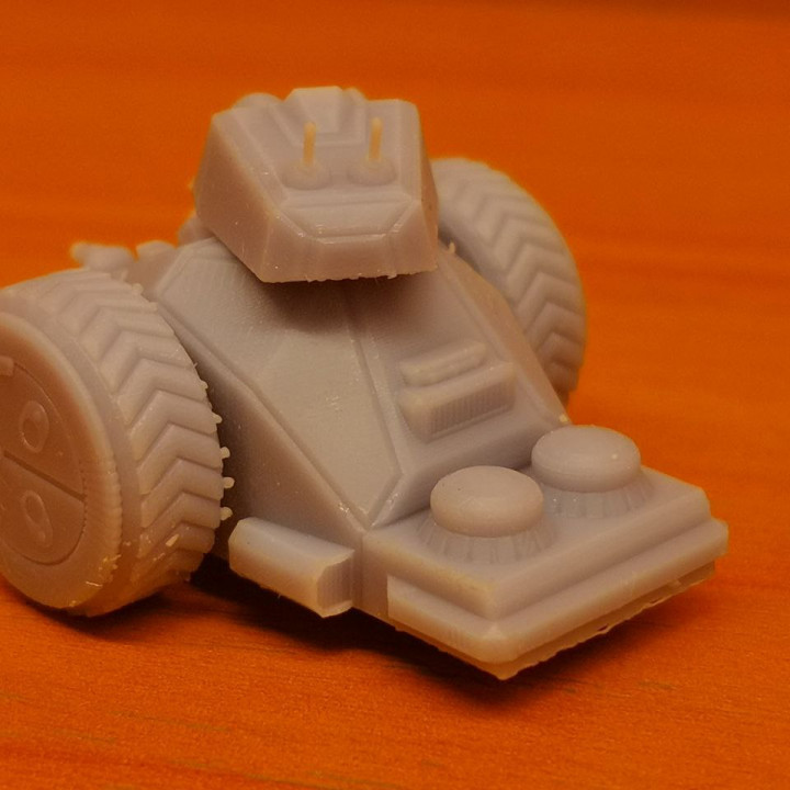 3D Printable Wheeled Tank by Viktor