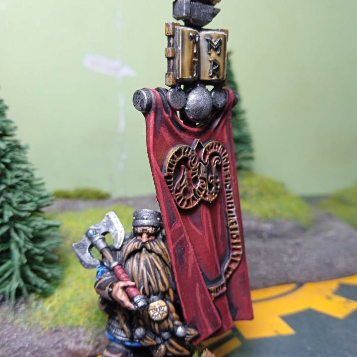 3D Print of Dwarf Lord with Battle Banner - Highlands Miniatures by khamul