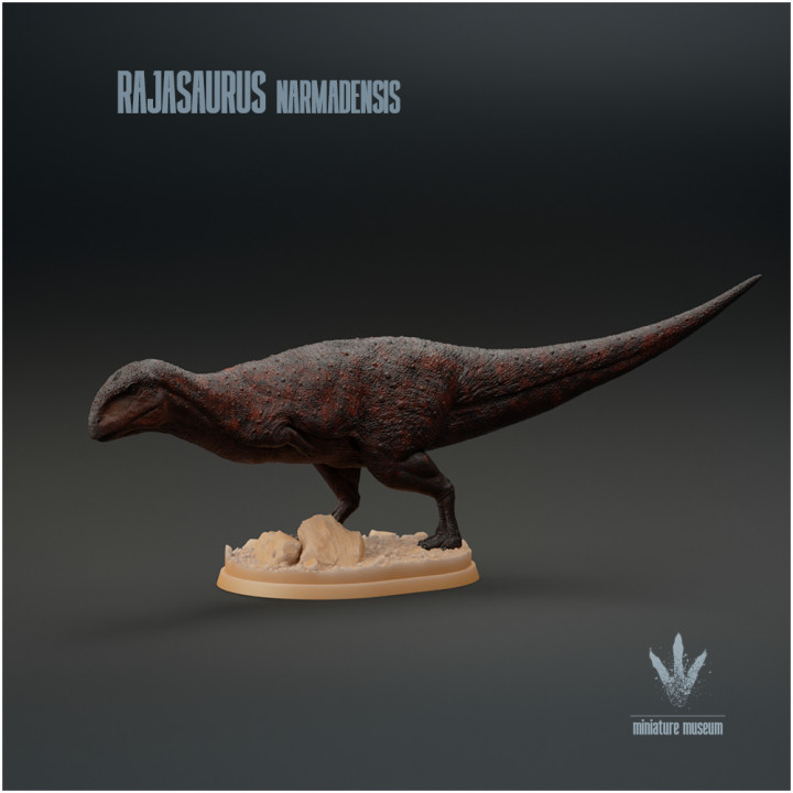 3D Printable Rajasaurus narmadensis : Looking for Prey by Miniature Museum