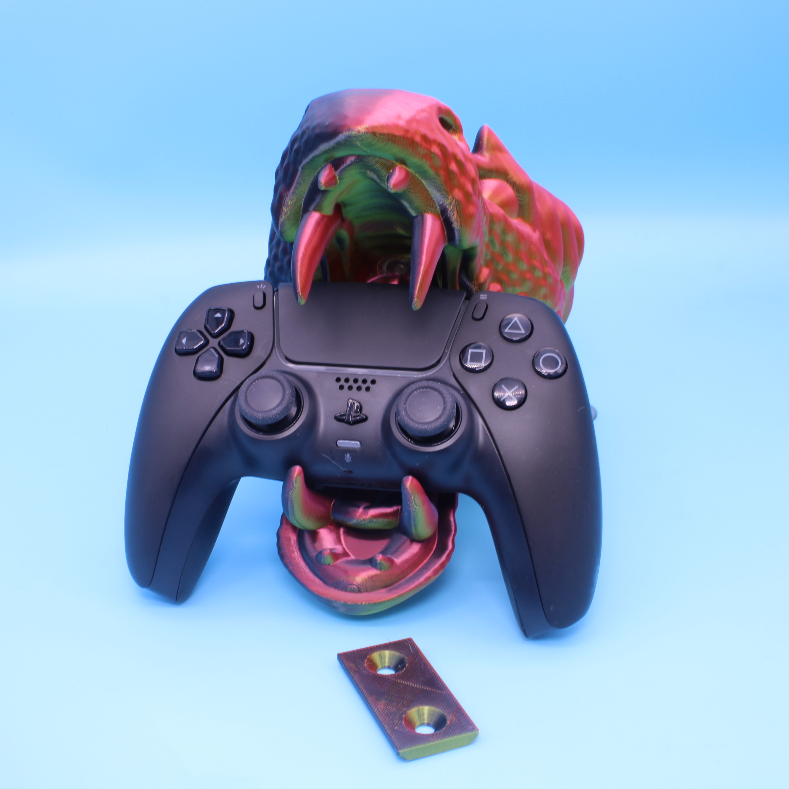 3D Printable Dragon Head Controller Holder by Kirsten M