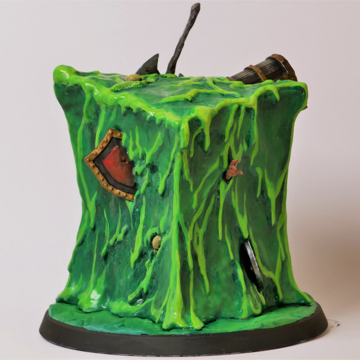 3D Printable Well-Fed Gelatinous Cube by Loot Studios