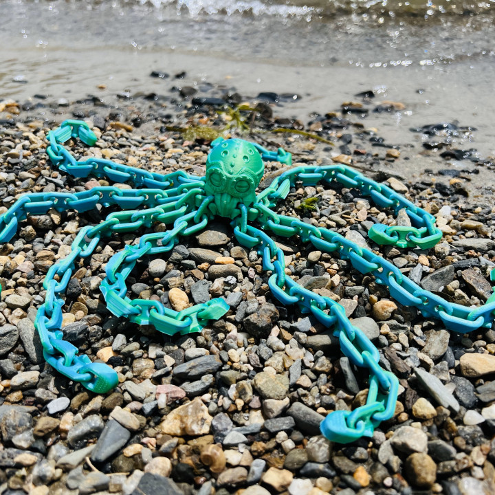 3D Printable Keeper of the Deep, Print in Place Octopus and Chest by Josh