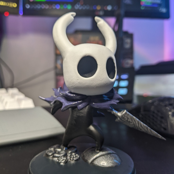3D Printable "Challenge" - Unofficial Hollow Knight Statue by Harry Robbins