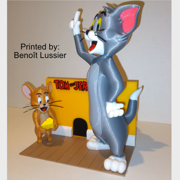 3D Printable Base for Tom and Jerry by Steve Solomon