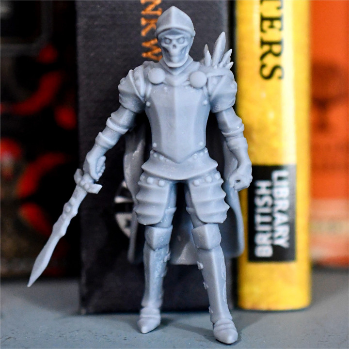 3D Printable Crystal Knight by Gametee 3d Miniatures